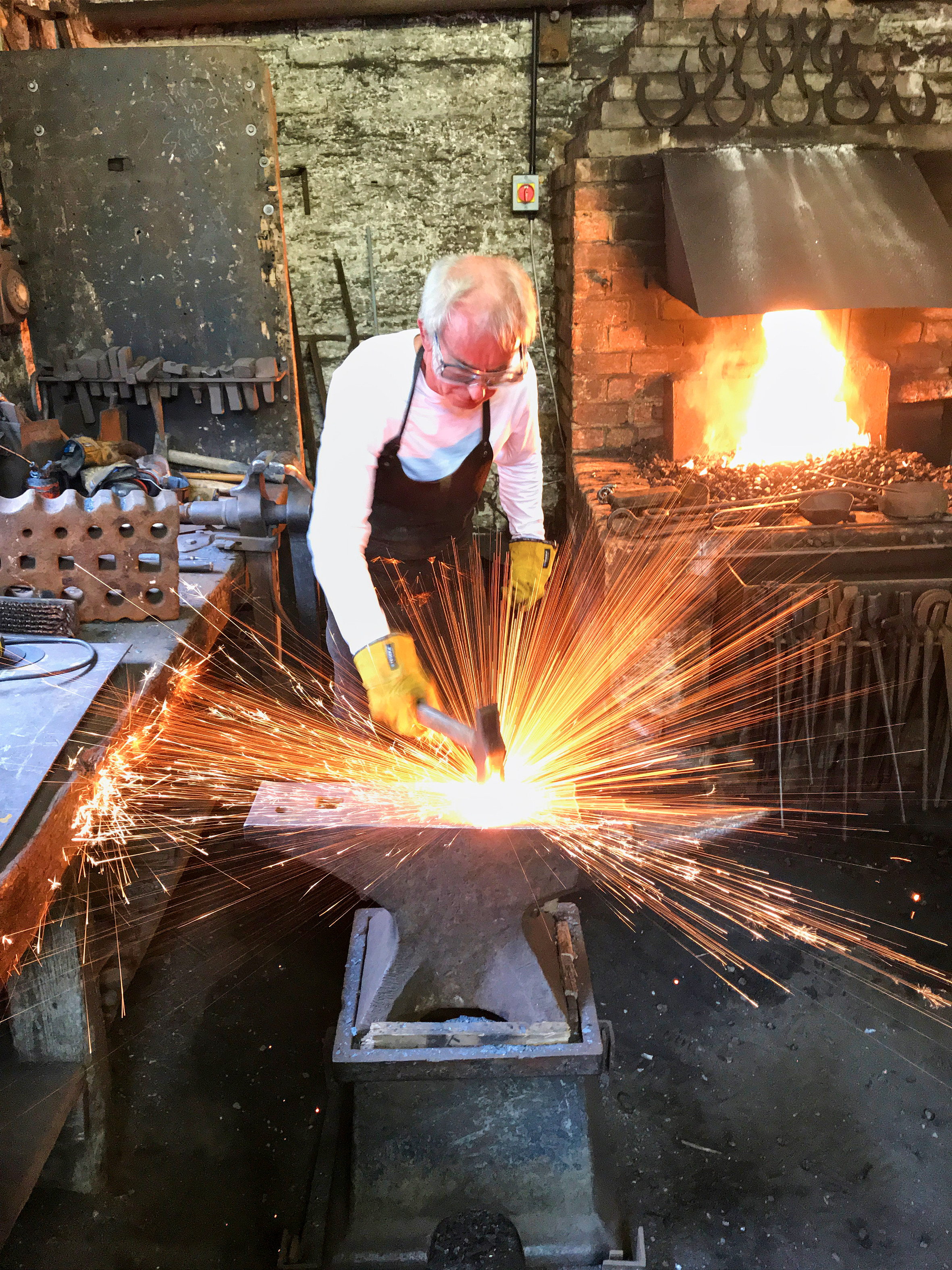 Chalk Pit Forge Home Blacksmith lessons and Courses in sussex